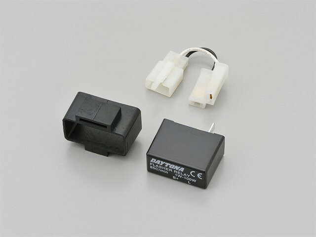 LEDから純正などの発熱電球まで幅広く対応する純正2極タイプのウインカーリレー。1W?100Wまでのウインカーに使用可能です。3極コネクターへの変換ハーネス付属。付属のラバーブラケットは、縦横どちらでも装着可能。※当社LEDウインカーは動作...