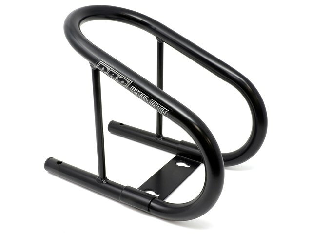 メーカーカテゴリ: ホイールチョック品番: F4270メーカー品番: D36-51-014定価(税込): 6,930円タイヤ幅130mmまで対応するスタンダードタイプのホイールチョック。φ22パイプ使用、重量1.3kg。床に固定が可能なM6...