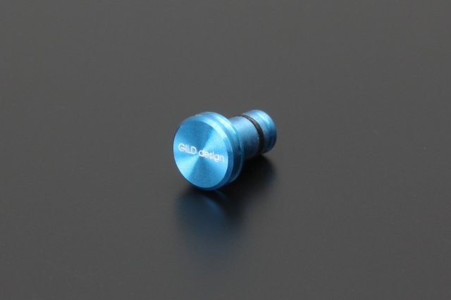 メーカー名：ギルドデザインメーカー品番：GA-200BL-40375【アルミ削り出しイヤホンジャックカバーの特徴】・強度に優れるジュラルミンA2017材から削り出したイヤホンジャックカバーです・一つ一つ削り出して製作しています。全12色でリ...