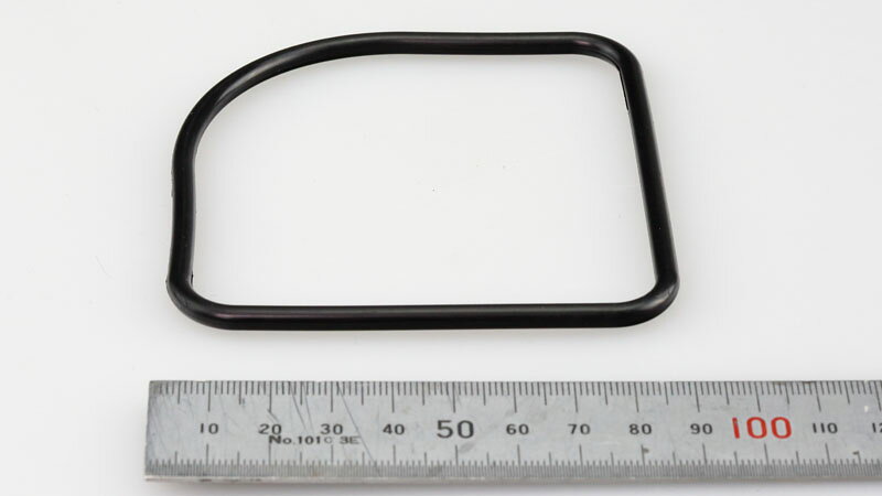 【適合メ-カ-】ホンダ【対応純正品番】91306-413-000【使用箇所】フィルタ-カバ-【サイズ】異形 線径：φ4.1【入数】1個【代表適合車種】250：CB250T/N T1/2/Z2/A2/（77-80）・ス-パ-ホ-ク N/B/R...