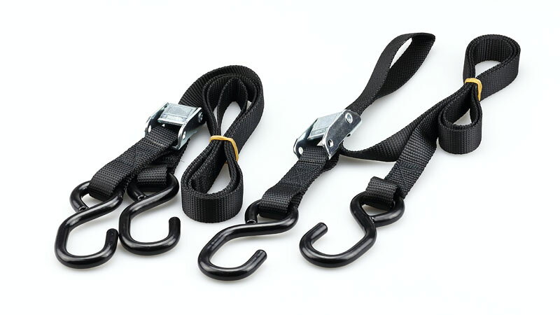 オ-トバイをトランポ等へ積載する際の固定時や、荷物の搬送時の固定にお勧めなタイダウンベルトです。荷締め方法はカムバックル式なので、簡単な締付、コンパクトとなっております。【色】ブラック【サイズ】幅25mmx長さ1800mm【入数】2本商品に...