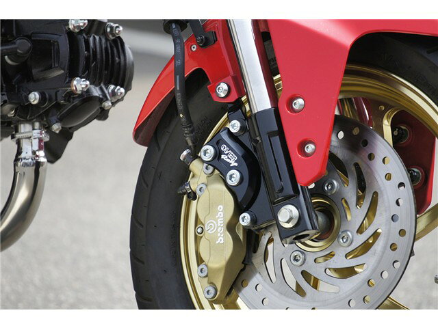 ブレンボ40mmピッチ/4Pキャリパー(φ30/34)用取り付けボルト付属ブラックアルマイト仕上げSTDブレーキローター(φ220x3.4t)対応STD長ブレーキホース対応*ブレンボキャリパーと専用バンジョーボルトは付属しません。在庫状況に...