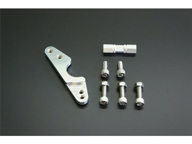 OVER製CBR250RR用バックステップ(品番51-02-01)を逆チェンジで使用できます。キットには、ボルト/ロッド/専用プレートが含まれます。カウル等は無加工での取付が可能です。純正オプション クイックシフターにも対応。在庫状況につい...
