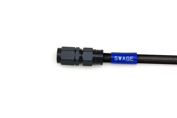 ※画像はイメージでございます。 ホース自体の膨張を抑え、ダイレクトタッチを実現する「スウェッジライン」。独自のスカート＆ダンパー構造と信頼のカシメ方式を採用し、高い安全性を誇ります。扱いやすい汎用性，豊富なカラーも魅力です。適応車両 ： X...