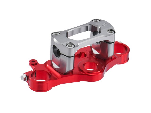 メーカー検索カテゴリ: トリプルクランプ、トップクランプ 品番: F4472メーカー品番: ZE12-1102定価(税込): 29,700円カラー: レッドタイプ: スタンダード径バー用(22.2mm)JANコード : 4547836240...