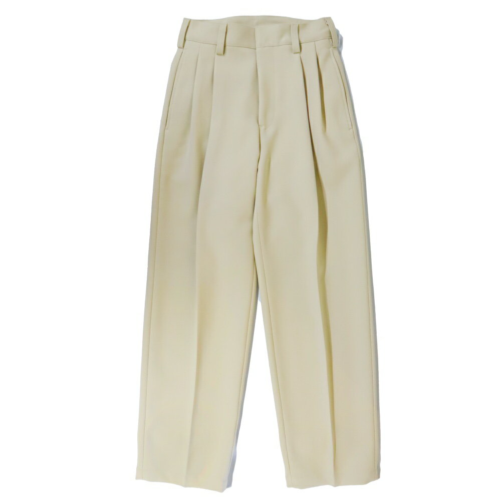 商品説明 定番のオフィサーパンツを夏仕様で仕上げたトラウザー。 「Oblada」のディナーパンツでも使用しているポリエステル生地が上品のある雰囲気を実現。さらに、センタープレスを入れてお仕事にもお使いいただけるように仕上げています。 タック...