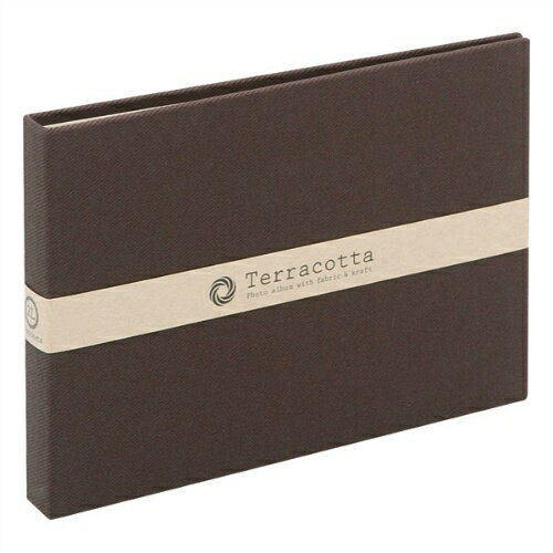 商品名Terracotta【テラコッタ】ポケットアルバム / 2L判ヨコ / ブラウン TER-2LP-85-BR 商品番号TER-2LP-85-BR 仕様本体サイズ：タテ147×ヨコ207×背巾18mm 表紙：布地表紙・溶着式製本 台紙：...