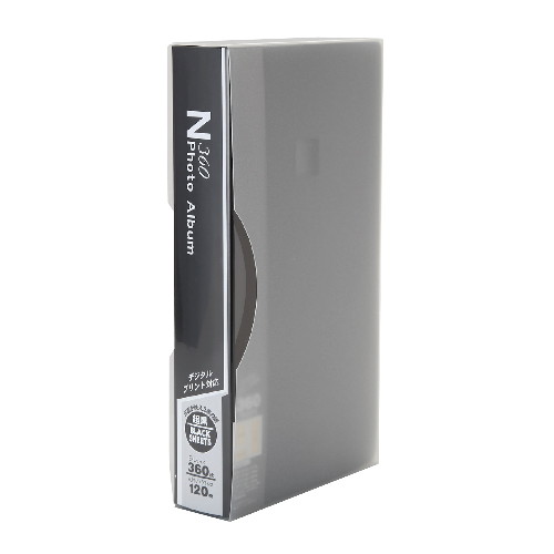 商品名 N360フォトアルバム ブラック VOP-N360BK 商品番号 VOP-N360BK 仕様 ■外寸：160 x 298 x 50mm ■重量：510g ■収納サイズ：L判360枚収納（1シート 6枚x60シート）またはポスト判・パ...
