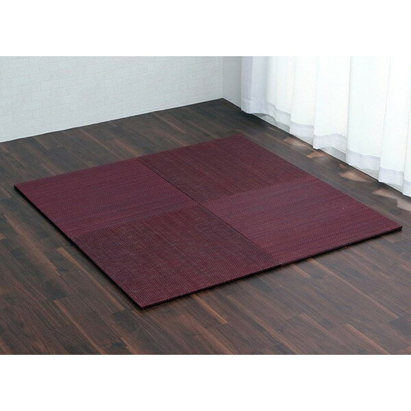 ■ 商品スペックさっと敷くだけで心和む畳空間が完成！なつかしい畳の香りと肌ざわりを手軽に楽しめます。ヘリなしタイプですっきりモダンな印象です。中材は木製ボード＋ポリエチレンで程よいクッション性と重量感があります。裏面には不織布にすべり止め加...