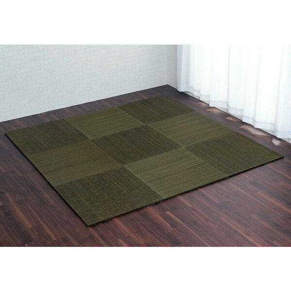 ■ 商品スペックさっと敷くだけで心和む畳空間が完成！なつかしい畳の香りと肌ざわりを手軽に楽しめます。ヘリなしタイプですっきりモダンな印象です。中材は木製ボード＋ポリエチレンで程よいクッション性と重量感があります。裏面には不織布にすべり止め加...