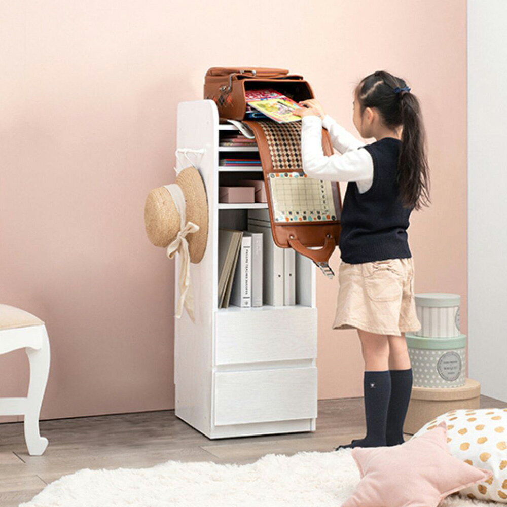 ■ 商品スペック成長に合わせて長く使える、スリムタイプのランドセルラックです。中段には4段階で棚板調整ができる可動棚と、A4サイズの本やファイルが立てられる本立てがついており、教科書を見やすく整理できます。2つの引き出しには筆記用具や体操服...