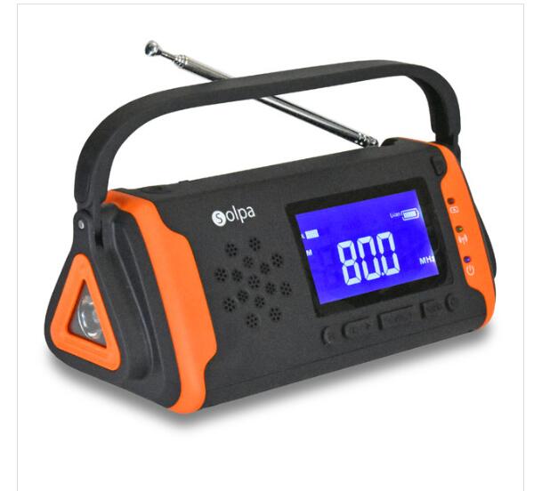 セット内容：本体、USBケーブル、オーディオケーブル、取扱説明書（保証書付） 電源：内蔵リチウムイオン充電池＝3.7V/4000mAh 定格出力：5V/1A 消費電力（最大）：4W 充電時間（約）：USB：6-7時間、ソーラー：45-50時...