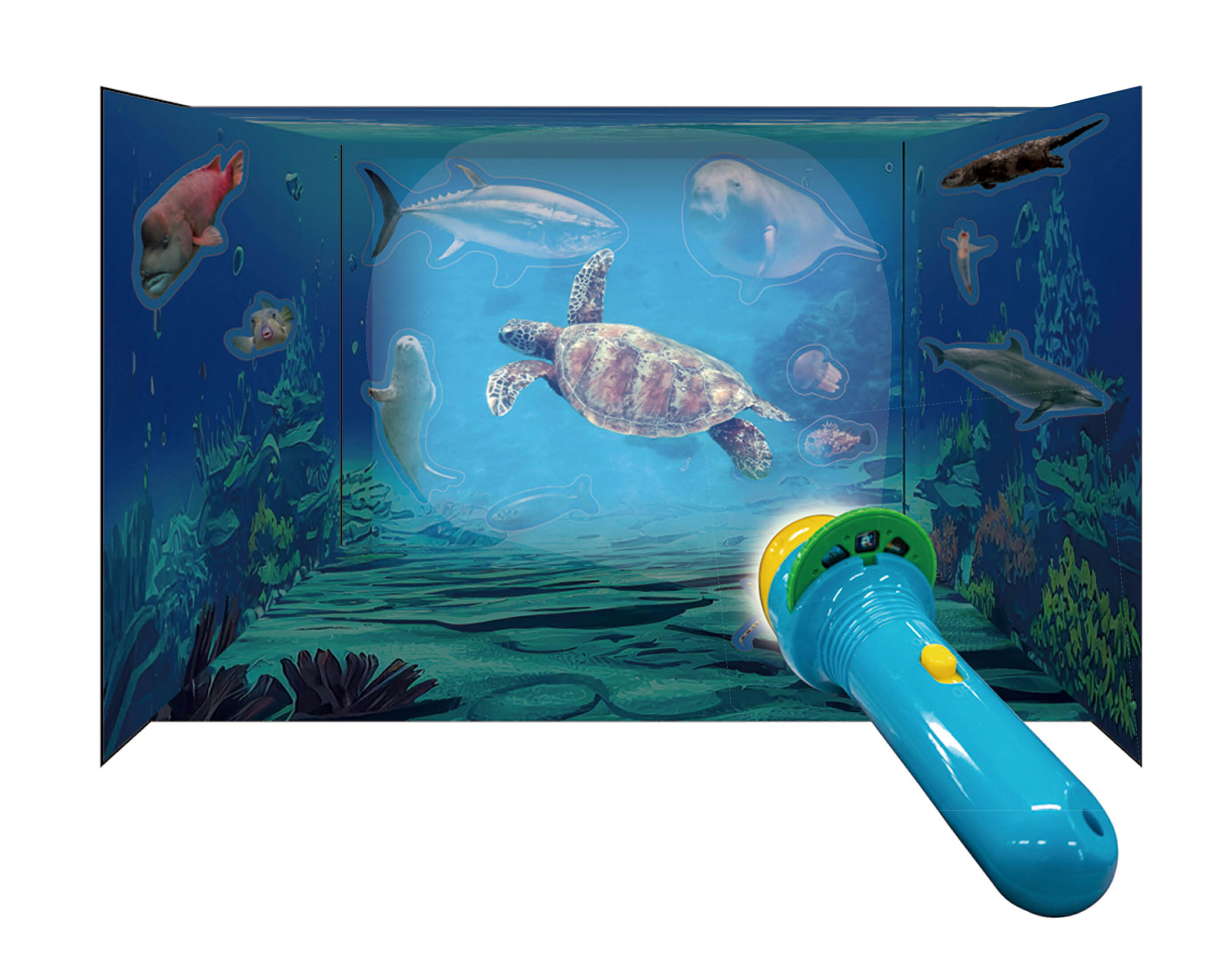 大人気のうみのいきものプロジェクターに海の中をデザインしたシールブックがセットになって登場商品サイズ／プロジェクター：本体Φ40×150mm、フィルム：Φ32.6×4.5mm、シールブック：縦420×横585mm（平らに置いた状態）1個重量...