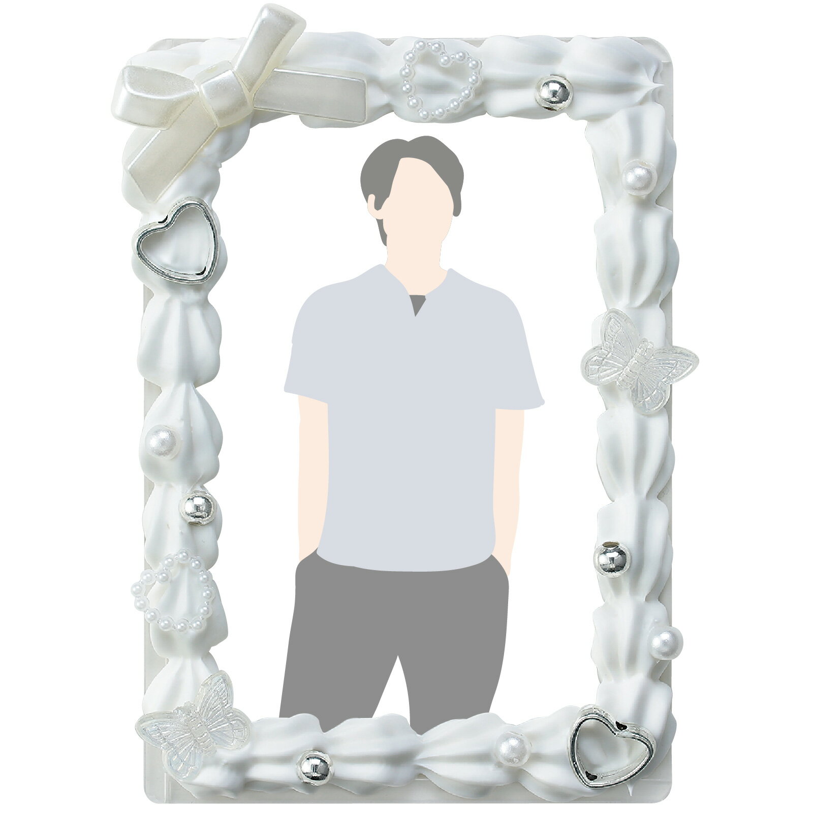 ふわふわのホイップと6種類のキラキラデコパーツがセットになった、楽しくカスタマイズできるトレカケースキットです。ホイップで立体感をプラスして、まるでスイーツのような仕上がりに！付属のB8サイズの硬質カードケースは、大切な推しのトレカをしっか...