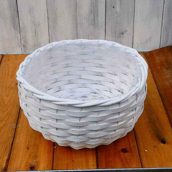 バスケットL ホワイト 寄せ植え スライス経木丸型曲線寄鉢かご 012569 221109 直径26.5cm♪ 寄せ植えに使いやすいサイズのバスケットです。内側のビニールに穴を空けて寄せ植えや鉢カバー、フラワーアレンジメントにご利用ください...