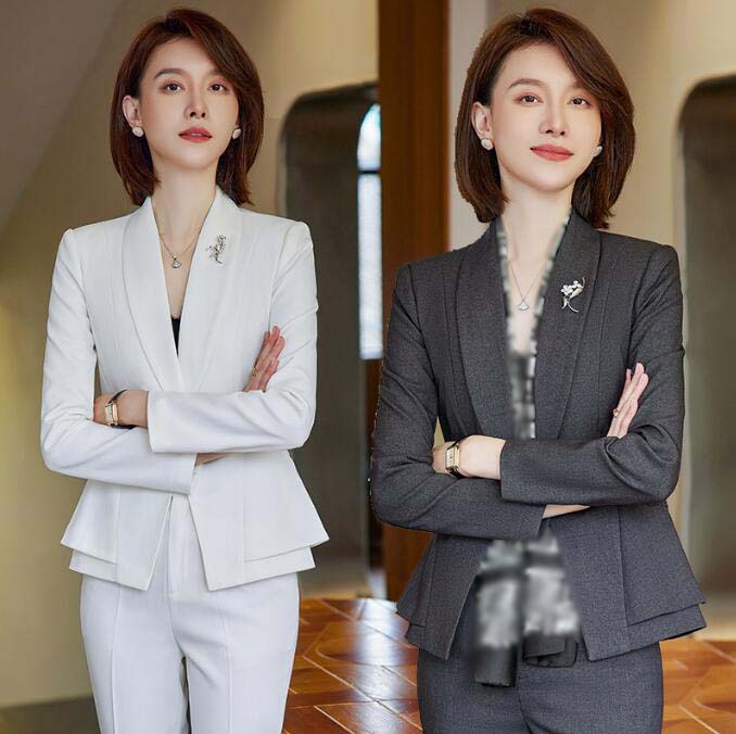 これから社会に出る20代女子のリクルートスーツから、 OLや働くママとして活躍するアラサー、アラフォー、 ミセス世代のビジネススーツまで様々なデザインをご用意。 カラー：ホワイト　ブラック　グレー 素　材：ポリエステルなど 商品サイズ：S-...