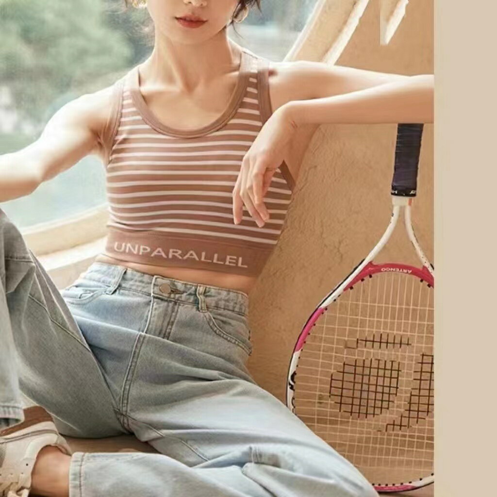 素材: ポリエステル20.1%、74.3%、氨纶5.6% サイズ：free（おすすめの体重30kg-65kgまで） 身丈(cm)：32 身幅(cm)：28 ※こちらは参考情報となります。人工測定のため，多少の誤差生じることがございます。 商...