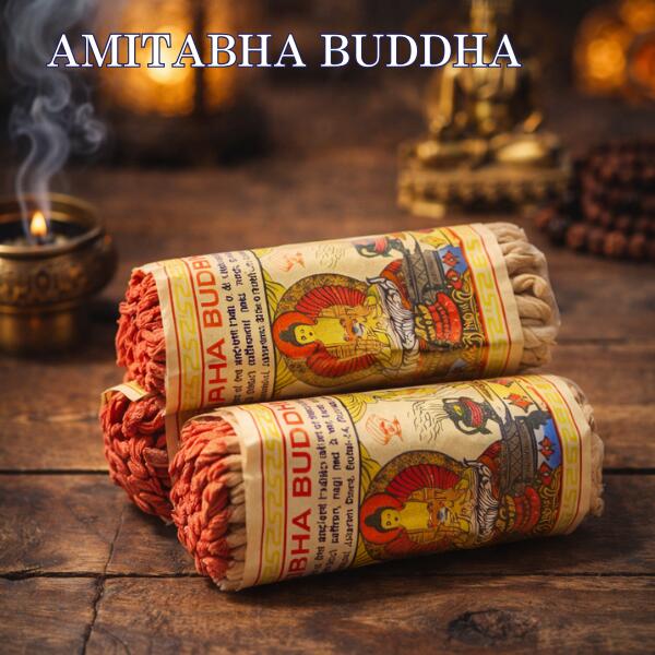 AMITABHA BUDDHA（阿弥陀ブッダ）に捧げられたこのロープインセンスは、ネパールの伝統製法により職人が一本一本手作業で仕上げた神聖なお香です。サフラン、赤サンダルウッド、白サンダルウッドをはじめとする25種類の天然ハーブや樹木を調...