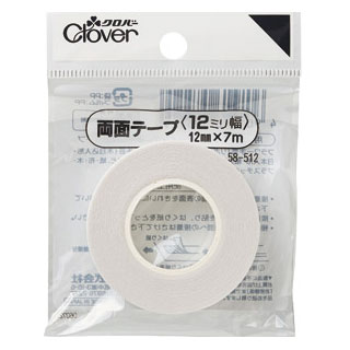 ●サイズ：幅12mm×7m巻【商品の詳細】ソーイングのしつけ（仮止め）に最適な両面テープです。コーティング素材や合成皮革など、耐熱性が弱く、針穴をあけたくない素材のしつけに便利です。紙・布・木・プラスチックを使った手芸で、細かい部分の貼り付...