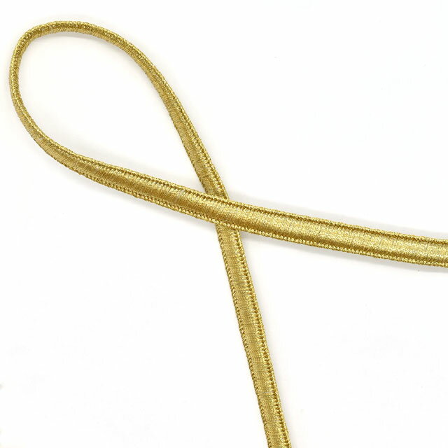 ●素材：ポリエステル100％●サイズ：約7mm幅※サイズはロットにより多少差があります。あくまで目安としてお考えください。【商品の特徴】プレーンなラメブレードです。シンプルで曲線を描きやすいので舞台やバレエの衣装・コスプレ衣装などで柄を表現...