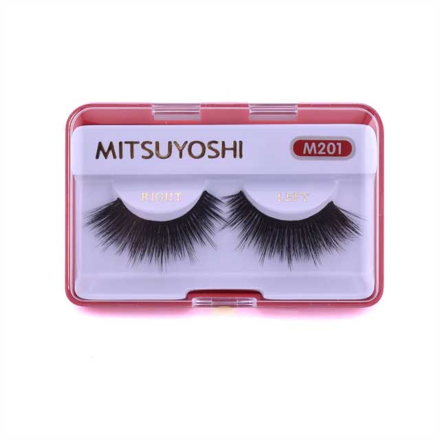 【商品の詳細】毛の長さとボリュームが特徴のアイラッシュ。長さとボリュームどちらも欲張りたい方におすすめです。パッチリ大きなヒロイン級の目元に。接着剤（ドンピシャン）が付属しています。※開封された商品の返品・交換は、衛生上一切お受けする事がで...