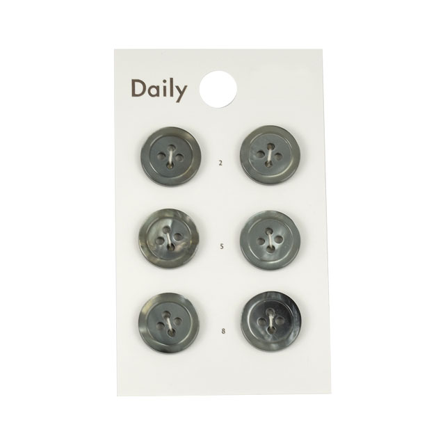 ●素材：ポリエステル●1シート6個【商品の詳細】絶妙なカラーが揃う「Dailyシリーズ」のプラスチックボタンです。ベーシックなデザインなので主張し過ぎず、特徴的なカラー展開なので、センスがキラリと光る作品に仕上がります。他にはないカラーが揃...