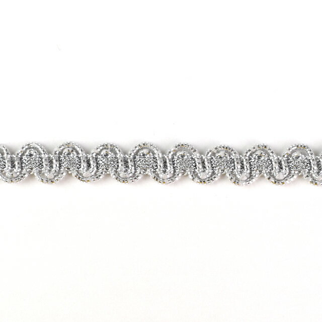 ●素材：ポリエステル35％　レーヨン65％●サイズ：約7mm幅【商品の詳細】衣装に最適な、高級感のあるラメブレードです。柄が上品で、遠くから見ても存在感があります。ドライクリーニング可【ご注意】海外からの仕入れの為、国内在庫が欠品すると次回...