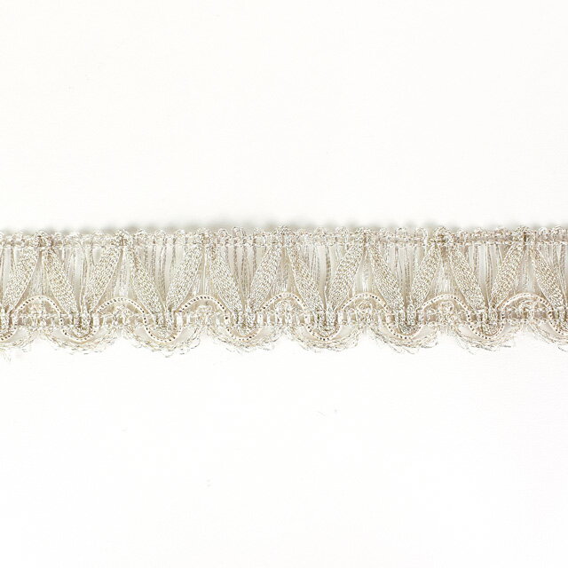 ●素材：ポリエステル35％　レーヨン65％●サイズ：約25mm幅【商品の詳細】衣装に最適な、高級感のあるラメブレードです。柄が上品で、遠くから見ても存在感があります。ドライクリーニング可【ご注意】海外からの仕入れの為、国内在庫が欠品すると次...