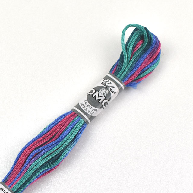 商品画像はサンプル画像のため、実物と色が異なります。目安としてご参照くださいませ。必ず色番号をご確認の上お買い求めください。●素材：綿100％●容量：長さ約8m、6本撚り●太さ：25番【商品の特徴】4色がひとつの糸につながったマルチカラーの...