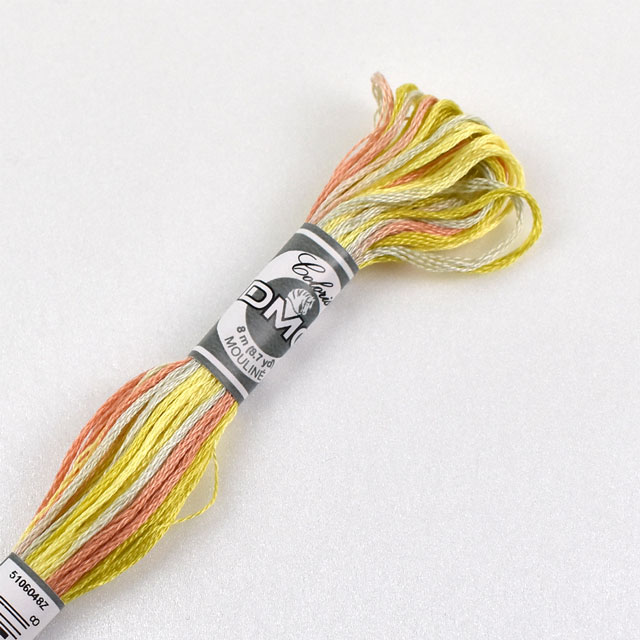 商品画像はサンプル画像のため、実物と色が異なります。目安としてご参照くださいませ。必ず色番号をご確認の上お買い求めください。●素材：綿100％●容量：長さ約8m、6本撚り●太さ：25番【商品の特徴】4色がひとつの糸につながったマルチカラーの...