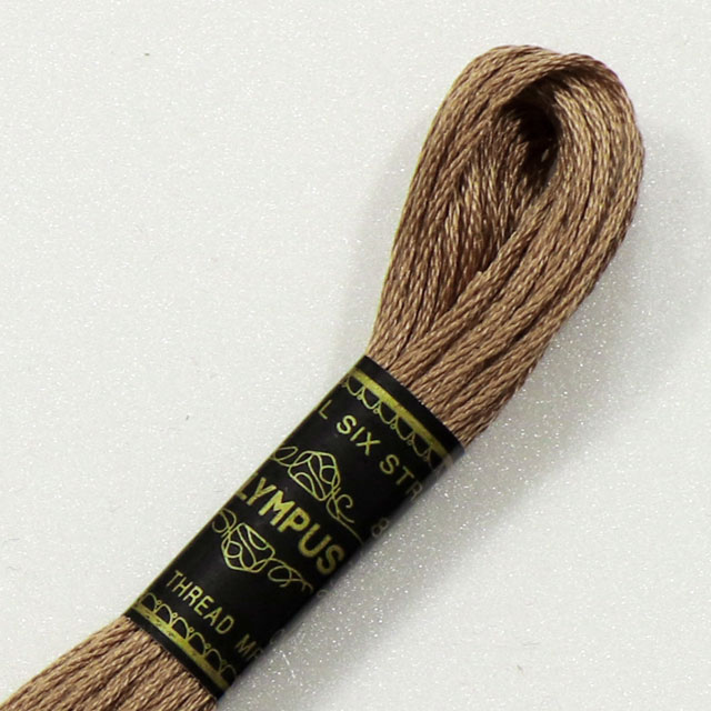 商品画像はサンプル画像のため、実物と色が異なります。目安としてご参照くださいませ。必ず色番号をご確認の上お買い求めください。●素材：綿100％●容量：長さ約8m、6本撚り●太さ：25番【商品の特徴】安定した色調と色感と美しい光沢感を持ってい...