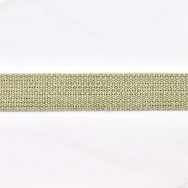 ●素材：アクリル100%●サイズ：約25mm幅/約2mm厚【商品の詳細】袋とじ織のカラーテープです。ソフトな肌触りなので入園入学などの子供用グッズにもおすすめです。25mm幅はお子様でも握りやすく、レッスンバッグ・上履き入れ、子供用のリュッ...