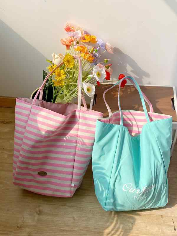 ・カラー展開: 薄荷緑（ミントグリーン）、豆沙粉（あずきピンク）、奶油藍（クリームブルー）・スタイル: アーバンシンプル・主な素材: ポリエステル・バッグの形状: トートバッグ・バッグのサイズ: 大・要素: ロゴ・裏地素材: ナイロン・形状...