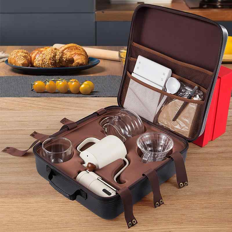 ・カテゴリ: コーヒー器具セット・スタイル: モダンミニマリスト・柄: 無地・カラー展開: ホワイト（手挽きコーヒー収納旅行ケース）、ブラック（手挽きコーヒー収納旅行ケース）・構成: ドリッパー