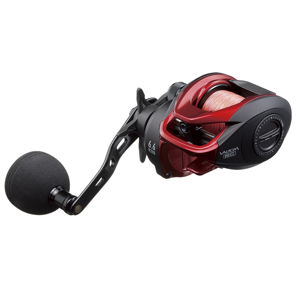 ボートでのタコエギを使用したオクトパスゲーム専用ロープロファイルベイトリール。 75mmのパワークランクハンドルと大型EVAラウンドノブでパワフルなリーリングが可能。 最大8kgのドラグ力でボトムに張り付いた大型タコもパワーで引き剥がします...