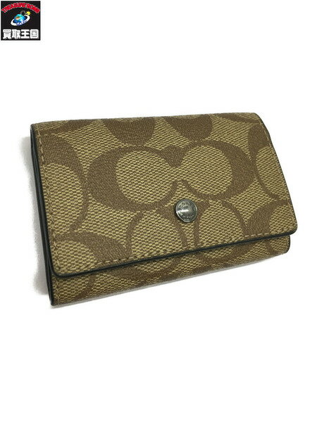 ●商品名：COACH 5連キーケース ●型番：●カラー：ベージュ系（写真と実際の色目が若干異なる場合がございます。撮影時の光の状況もありますのでご了承下さい。）●実寸：（平置きによる採寸の為、多少の誤差はご了承下さい。）　タテ：約6.5cm...