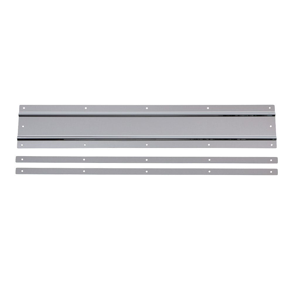 走行時における泥除けのバタ付きを抑えつつ鮮やかに飾る鏡面仕上げのステンレス板は、車両後方イメージをガラリと変えます●用途 外装パーツ ●付属品 裏あて板2枚、取付ボルト&amp;ナット ●材質 SUS304#800 ●幅(mm) 190 ●...