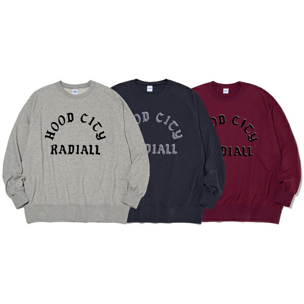 ■RADIALL / ラディアル アイテムコメント ラディアル定番のクルーネックスウェットのパターンをラグラン袖にすることで動きやすさを加え、程よい厚みのコットン裏毛素材で、インナーにもアウターとしても着回しが可能。王道のカレッジスタイルの...