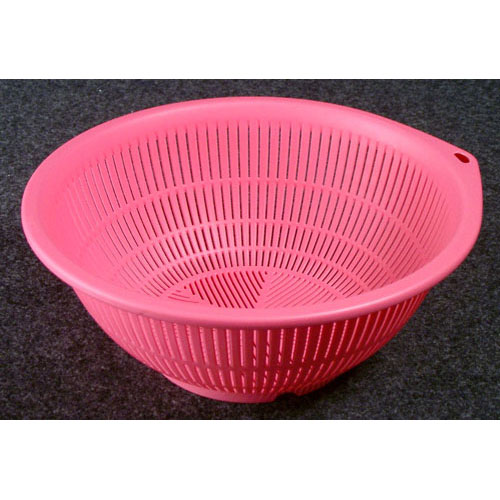 ■衝撃に強く、軽くて扱いやすい商品です。■目詰まりしにくい目の形状です。■収納に便利なフック付き。■耐熱温度:-30度〜120度■洗浄機対応PP40サイズ：外径433(内径400)×高さ164mm重量：415g材質：ポリプロピレン用途にあわ...