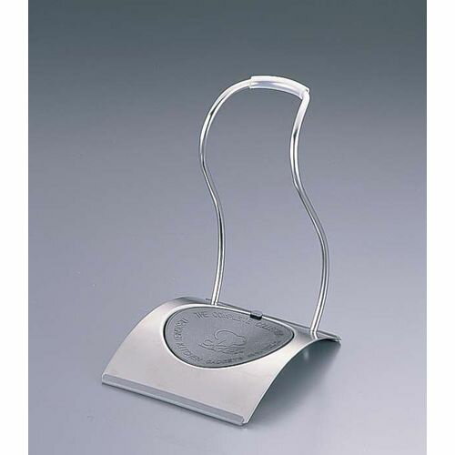 ■底マットおよびワイヤーカバーに柔らかい素材を採用することで、お玉等を置く際に傷や金属音を防ぎます。■収納および洗浄に便利な組立て式です。[素材・材質]本体/18-8ステンレス、すべり止め・底マット/エラストマー樹脂、ワイヤーカバー/シリコ...