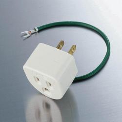 OAタップなどの3ピンプラグを、2ピンプラグに変換します。ノイズ対策機能付きです。アース用コード150mm付です。AV機器やOA機器に悪影響を及ぼす電源ノイズを低減します。本体カラーはホワイトです。TH32N　