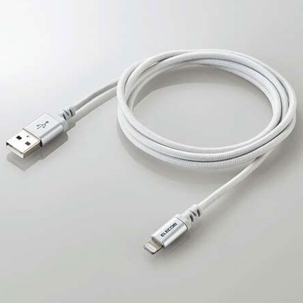 ■Apple社製品に対応したUSBポート付きの充電器との接続で、家庭用コンセントから充電可能です■断線しやすいコネクタ付け根部分の耐久力を約10倍まで高めています■内部配線の密度を高めることで、屈曲に対する耐久力を強化する高密度配線構造を採...