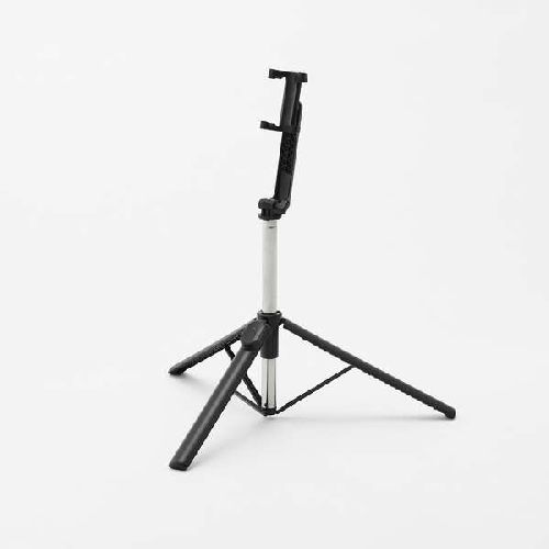 ■最大1400mmまで伸びるロングタイプのスマートフォン用三脚です■三脚だけでなく自撮り棒としても使用できる2Wayタイプ■Bluetooth(R)接続で離れた場所からスマートフォンカメラのシャッターを切れるワイヤレスリモコンが付いています...