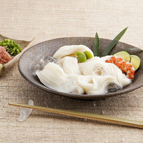 三輪素麺熟成二年物50g×58熟成庫でほどよく涸れて一層コシと風味を増した素麺です。今も昔ながらの製法で熟練の素麺師が一筋一筋丁寧に手延べした素麺を専用の熟成庫でじっくり寝かせました。寝かせる事で歯ごたえとコシが備わり、茹で後も太らずつやが...