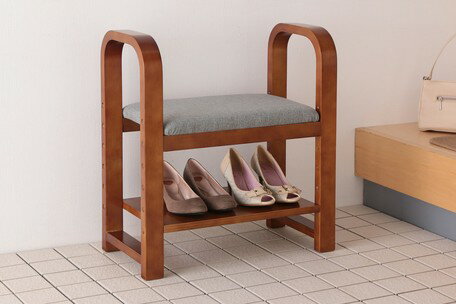 ■商品説明●玄関での立ち上がり、靴の脱ぎ履きをしっかりサポートする玄関椅子です。●玄関のインテリアにも馴染むデザイン性があり、奥行きスリムタイプで玄関でも邪魔になりません。●丸みのある手すりで手に馴染み、しっかり掴めるので力が入りやすく立ち...