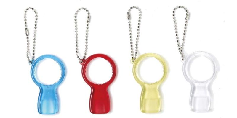 ダイイチ プラスチック らくらく実感オープナー 4個セット (レッド・イエロー・ブルー・クリア各1個）レッド・イエロー・ブルー・クリア各1個　合計4個のセット販売ペットボトルの蓋・缶飲料のプルタブが楽に開けられます一部のペットボトルではフタ...
