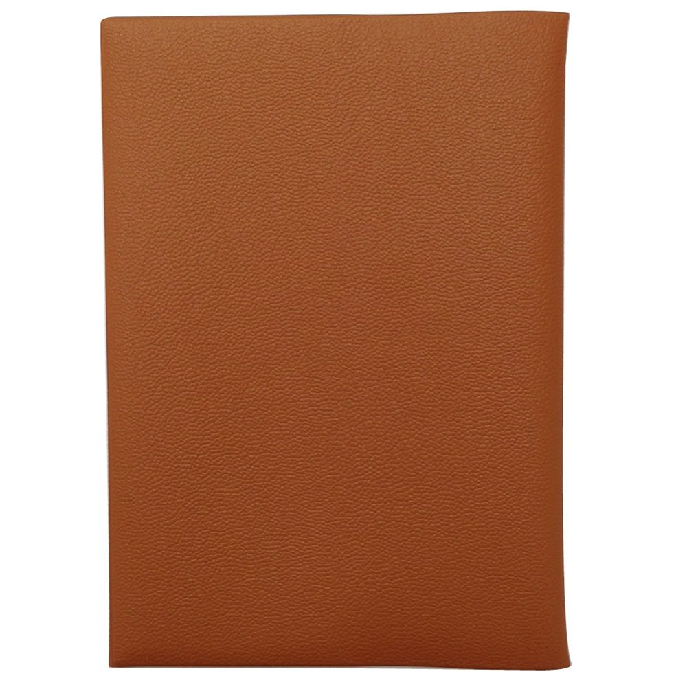 ・製品サイズ:18.9×34.5cm ・内寸サイズ:18.5×29.2cm ・収納目安:B6判、文芸書(約18.2×12.8cm 本の厚さ3cmまで) ・素材:合皮(発泡PVC) ・付属品:貼ってはがせるくっつきしおり(サイズ11×2.4cm)