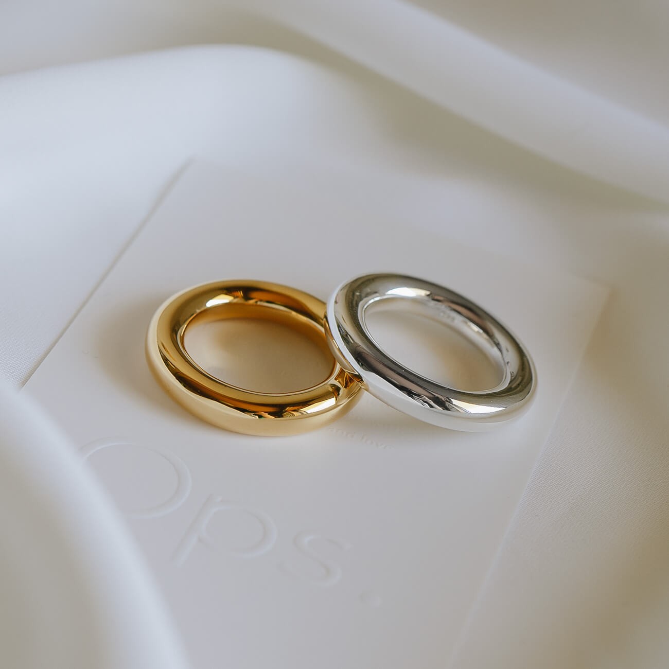 【楽天市場】シルバー925 リング 指輪 金属アレルギー 対応 【AUREOLA アウレオラシリーズ】 k18 仕上げ リング シルバー 太め ラウンド 丸 シンプル ゴールド リング ...