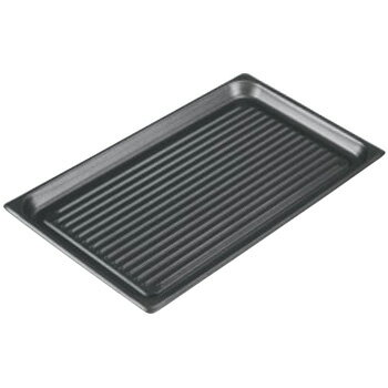 肉・魚の大量グリルに持って来い！ 余分な油も落せヘルシー調理 【外形寸法】530×328×H25mm 【板厚】1.5mm ●溝がついていますので、余分な油が流れ、焦げ目もしっかりつきます。