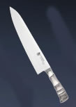 【刃渡り】18cm 【全長】310mm 【重量】195g 【背厚】2.0mm ■サビにくい13クロームステンレスに、刃物鋼では最高級のモリブデン・バナジウム鋼をはブに割込み、最新の設備と高度な技術で創り上げられた製品ですので、使い始めから本...